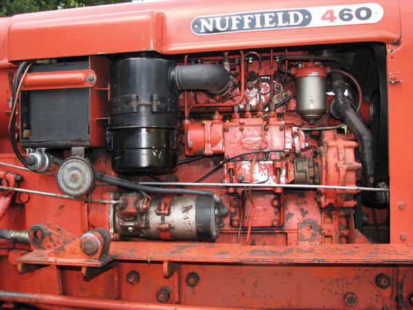 Fahrzeugseiten.de - Traktoren - Nuffield Universal Four (4DM)